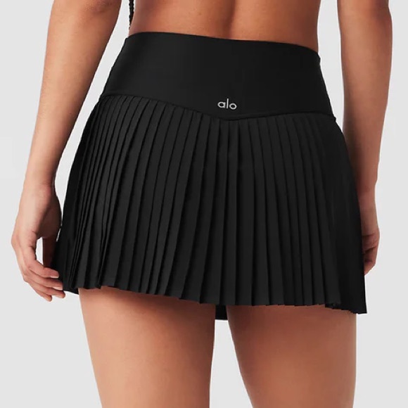 ALO Yoga | Skirts | Nwt Alo Yoga Grand Slam Tennis Skirt In Black ...